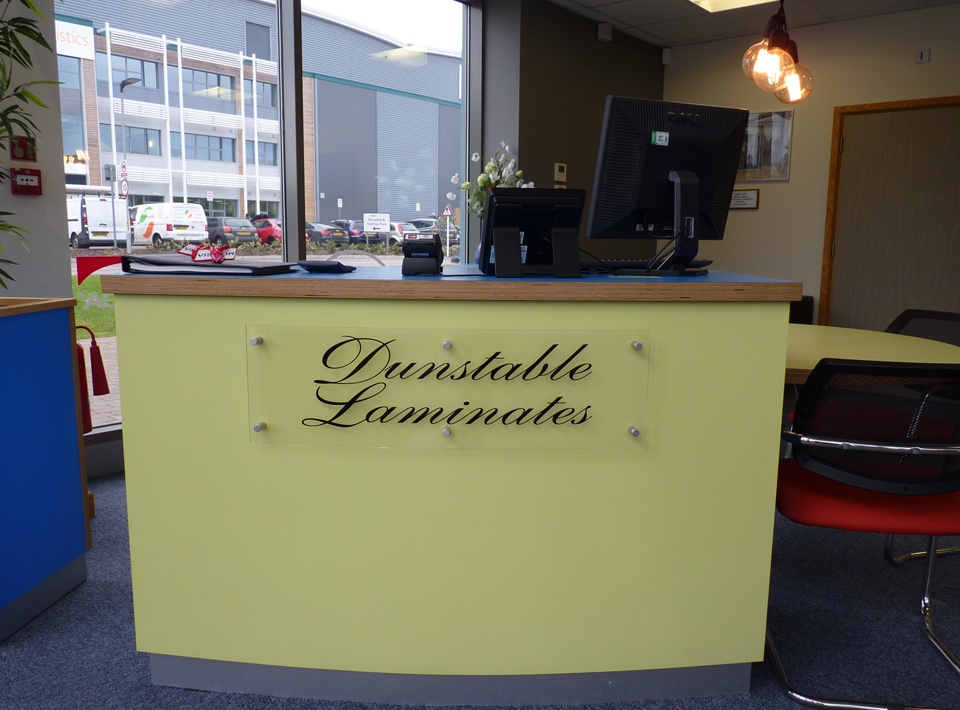 showroom-reception – Dunstable Laminates